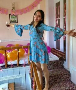 Sonakshi Batra Age, Family, Biography » StarsUnfolded