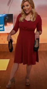 Kelly Cass Age, Husband, Children, Family, Biography » StarsUnfolded