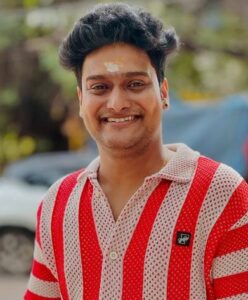Porattu Nadakam Actors, Cast & Crew » StarsUnfolded