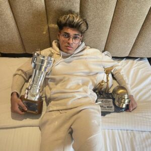 Jonathan Gaming Height, Age, Family, Biography » StarsUnfolded