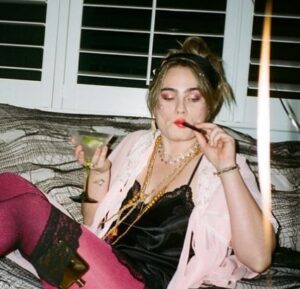 Kathryn Gallagher Height, Age, Family, Biography » StarsUnfolded