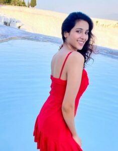 Riya Suman Height, Age, Biography » StarsUnfolded