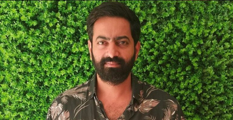 Saiju Kurup Height, Age, Wife, Children, Family, Biography » StarsUnfolded