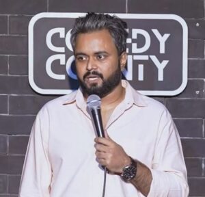Saurabh Pandey (Comedian) Height, Age, Family, Biography » StarsUnfolded