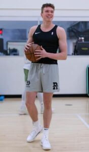 Dalton Knecht Height, Weight, Age, Family, Biography » StarsUnfolded