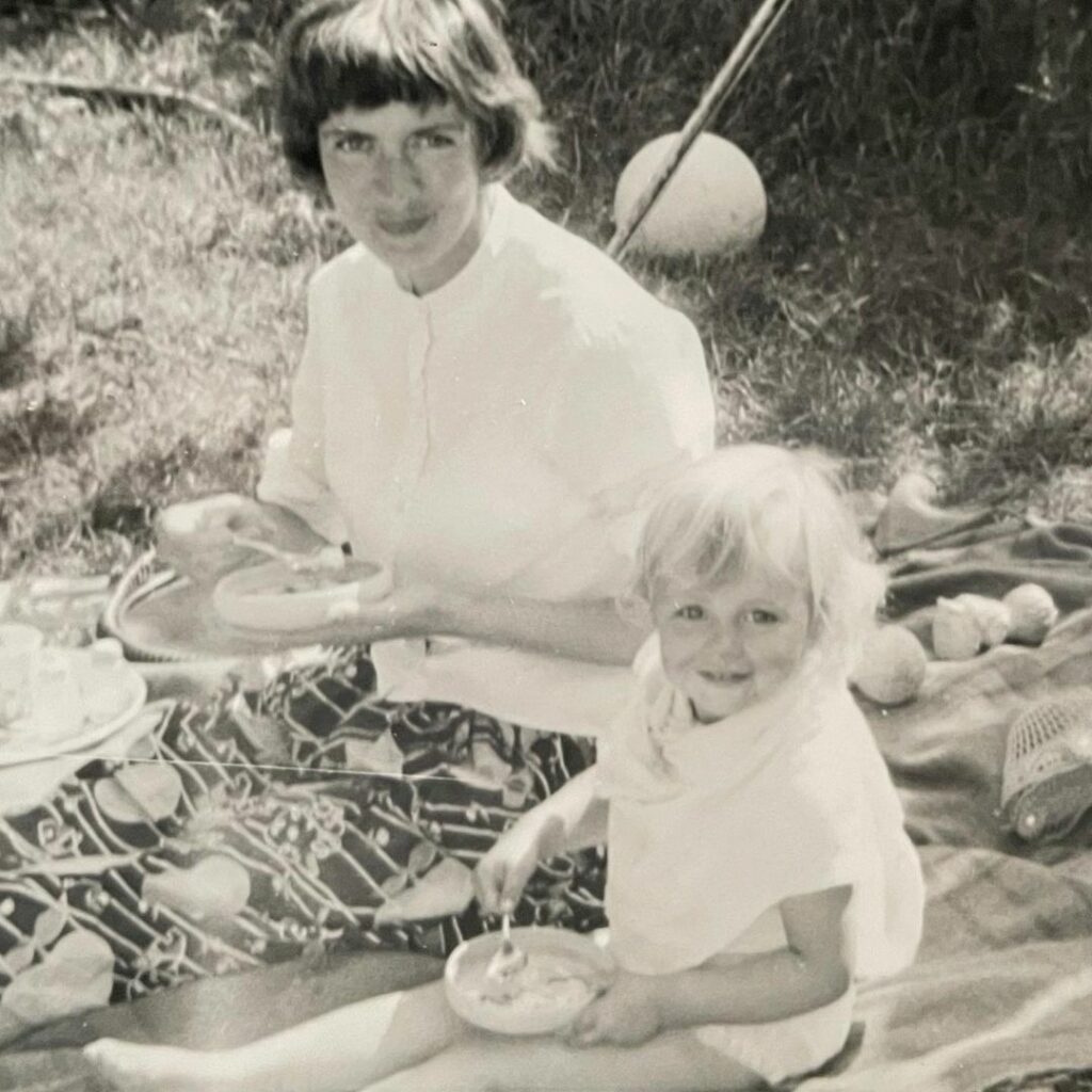 Jane Moore Height, Age, Husband, Children, Family, Biography ...