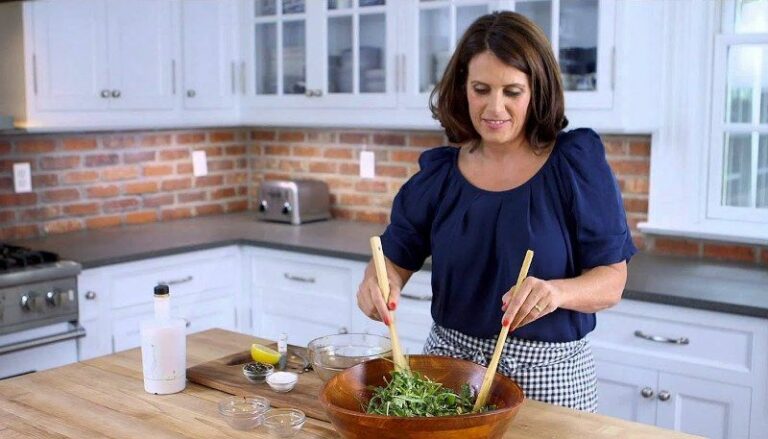 Lisa Oz Height, Age, Husband, Children, Family, Biography » StarsUnfolded