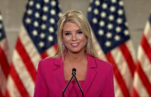 Pam Bondi Height, Age, Boyfriend, Husband, Family, Biography ...