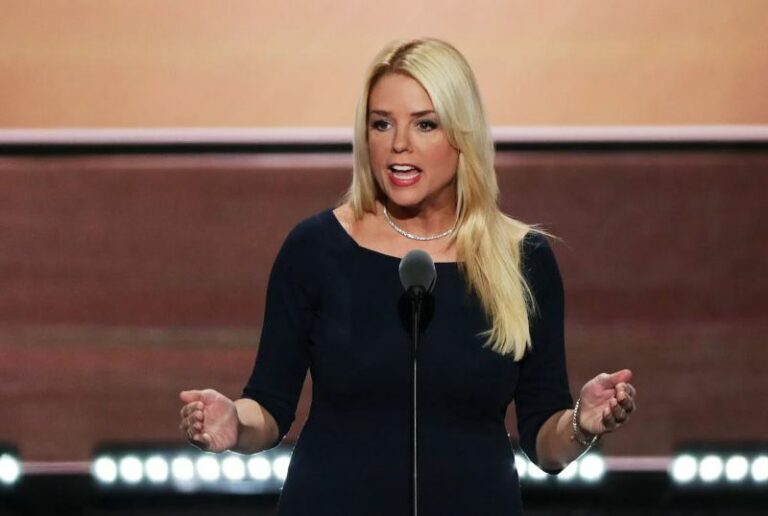 Pam Bondi Height, Age, Boyfriend, Husband, Family, Biography ...