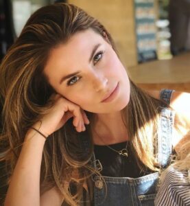 Samantha Robertson Height, Boyfriend, Husband, Children, Family ...