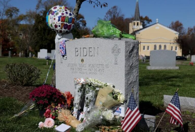 Beau Biden Age, Death, Wife, Children, Family, Biography » StarsUnfolded