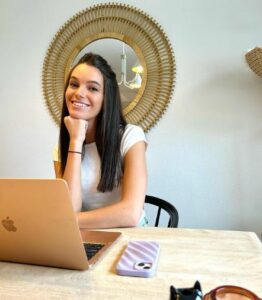 Ally Lewber Height, Age, Boyfriend, Family, Biography » StarsUnfolded