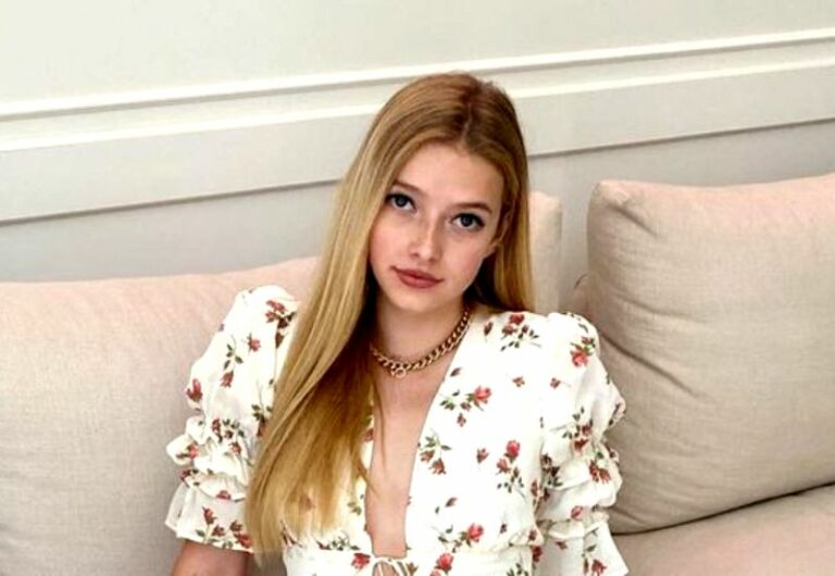 Apple Martin Height, Age, Family, Biography » StarsUnfolded