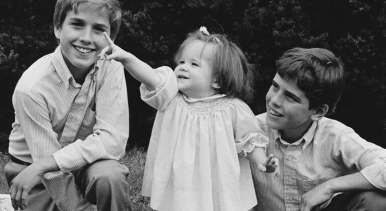 Hunter Biden Age, Wife, Children, Family, Biography » StarsUnfolded