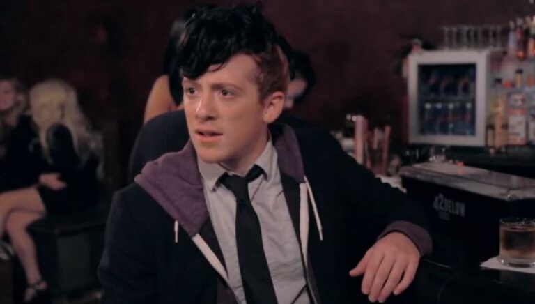 Ethan Slater Height, Age, Girlfriend, Wife, Children, Family, Biography ...