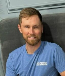 Luke Broderick Age, Girlfriend, Family, Biography » StarsUnfolded