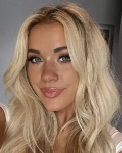 Megan Moroney Height, Age, Boyfriend, Family, Biography » StarsUnfolded