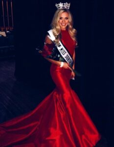 Megan Moroney Height, Age, Boyfriend, Family, Biography » StarsUnfolded