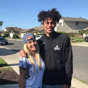 Michelle Moyer Age, Husband, Children, Family, Biography » StarsUnfolded