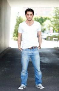 Murat Seven Height, Age, Family, Biography » StarsUnfolded