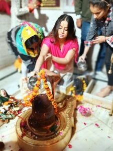 Priyanka Halder Height, Age, Husband, Family, Biography » StarsUnfolded