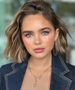 Ryan Kiera Armstrong Age, Family, Biography » StarsUnfolded