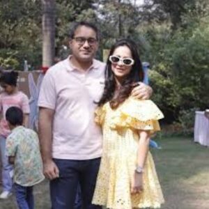 Yashna Bahl Height, Husband, Family, Biography » StarsUnfolded