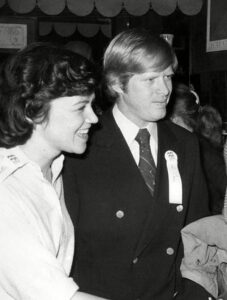 Jack Carter Age, Wife, Children, Family, Biography » StarsUnfolded