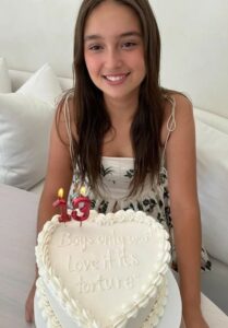 Arabella Rose Kushner Age, Family, Biography » StarsUnfolded