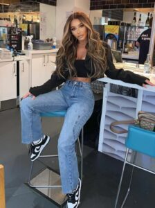 Chelsee Healey Height, Age, Husband, Children, Family, Biography ...