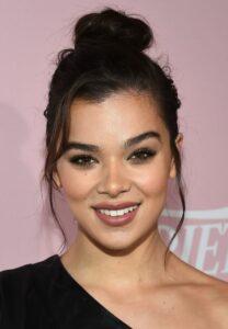 Hailee Steinfeld Height, Age, Husband, Family, Biography » StarsUnfolded