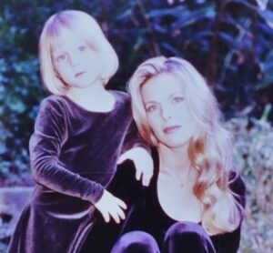 India Oxenberg Height, Age, Boyfriend, Husband, Children, Family ...