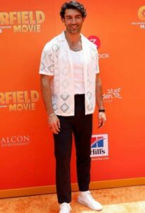 Justin Baldoni Height, Age, Wife, Children, Family, Biography ...