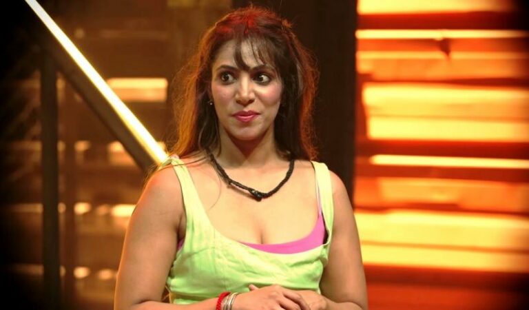 Sarruchii Mittal (MTV Roadies 20) Height, Age, Family, Biography ...