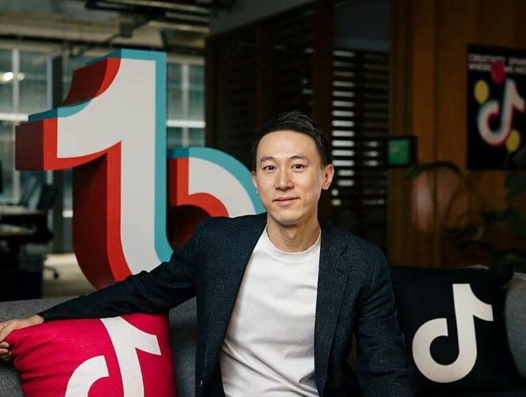 Shou Zi Chew Height, Age, Girlfriend, Wife, Children, Family, Biography ...