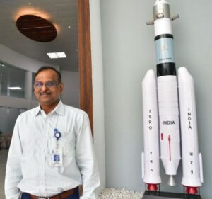 V Narayanan (ISRO Chairman) Age, Wife, Children, Family, Biography ...