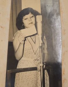 Deepa Narayan Jha Husband, Family, Biography » StarsUnfolded