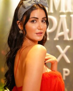 Amy Aela Height, Age, Husband, Family, Biography » StarsUnfolded
