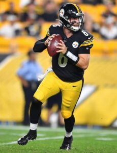 Devlin Hodges Height, Age, Girlfriend, Fiancée, Family, Biography ...