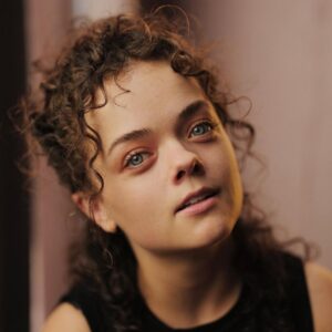 Francesca Mills Height, Age, Family, Biography » StarsUnfolded