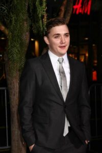 Kyle Gallner Height, Age, Wife, Children, Family, Biography » StarsUnfolded