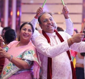 Manish Gupta (Rekha Gupta's Husband) Age, Wife, Children, Family, Biography » StarsUnfolded