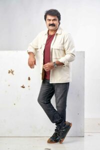 Anoop Menon Height, Age, Girlfriend, Wife, Children, Family, Biography ...