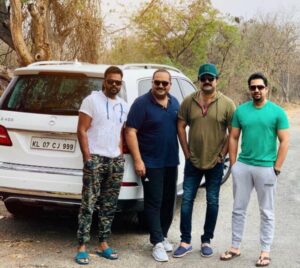 Anoop Menon Height, Age, Girlfriend, Wife, Children, Family, Biography ...