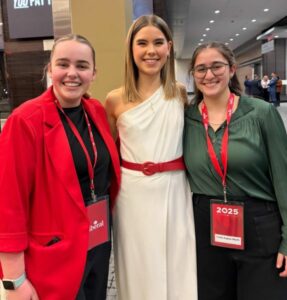 Cleo Carney (Mark Carney's Daughter) Height, Family, Biography ...