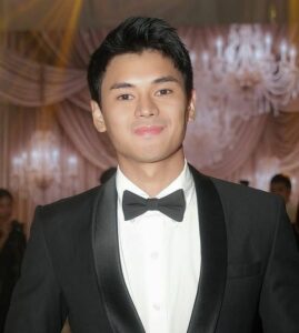 Dustin Yu (Pinoy Big Brother) Height, Age, Family, Biography ...