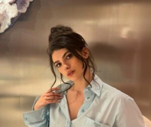 Ella Rubin Height, Age, Family, Biography » StarsUnfolded