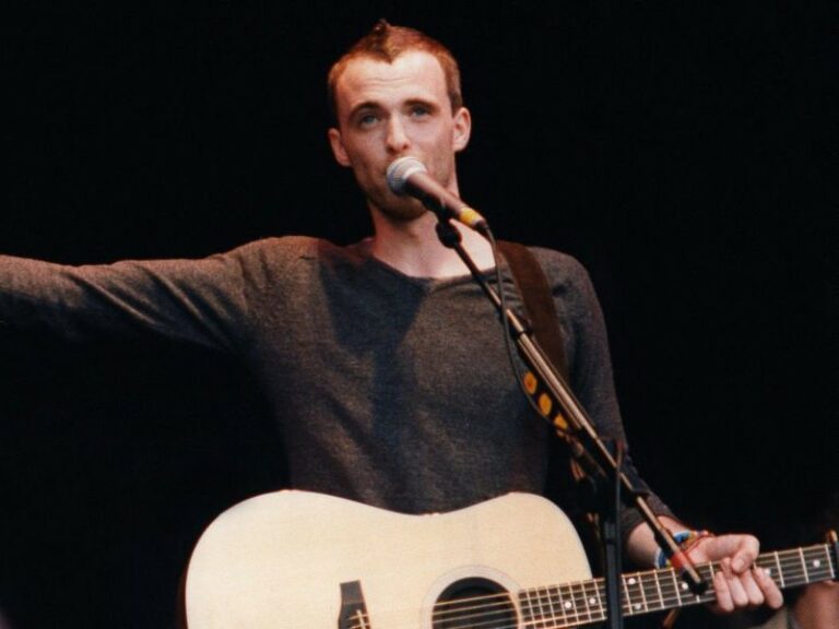 Fran Healy Height, Age, Girlfriend, Wife, Children, Family, Biography ...