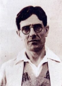 Gauri Spratt Height, Age, Boyfriend, Husband, Children, Family ...