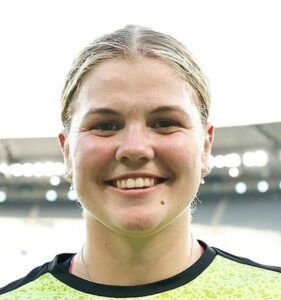 Georgia Voll Height, Age, Family, Biography » StarsUnfolded